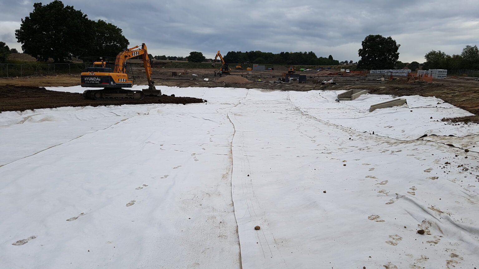 The benefits of Bentonite (GCL) for lining SuDs basins and ponds for ...